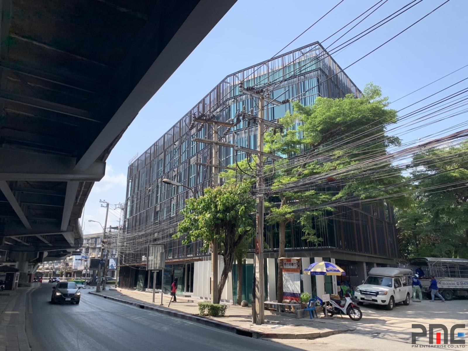 โรงแรม BB Glass House